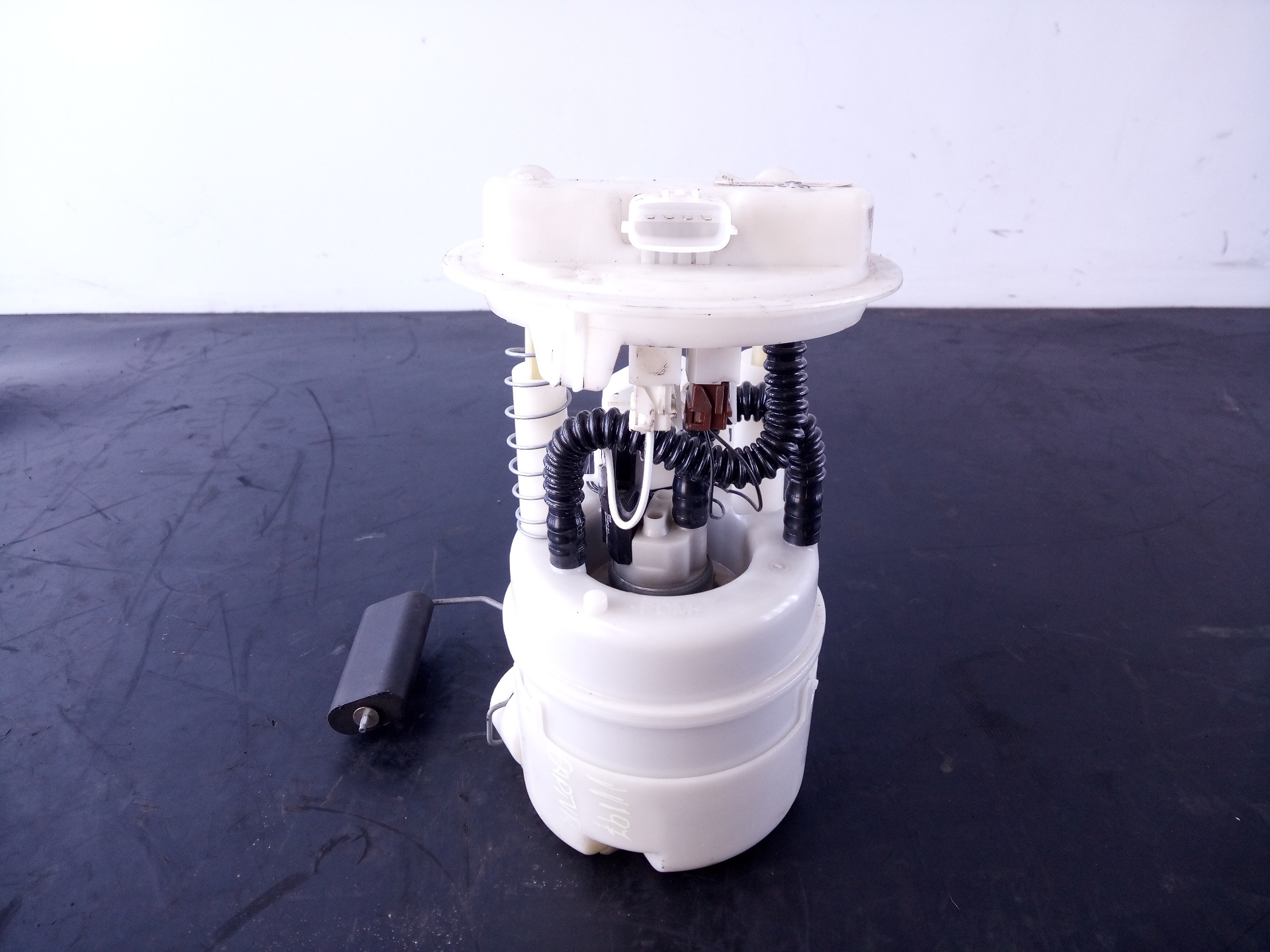 170114543R CAPTEUR NIVEAU De Carburant / 100102277 / 2416233 Pour ...